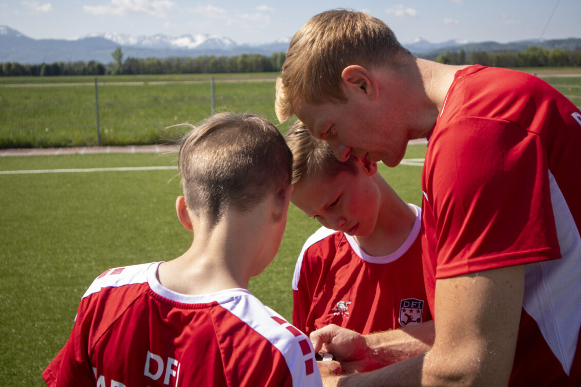 REIHE "Fußballprofi werden": 18. Indem du von Experten lernst ...